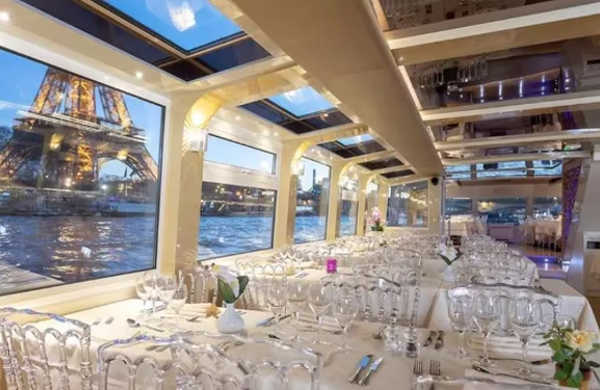 Déjeuner croisière sur la Seine à Paris à bord de la péniche Tosca